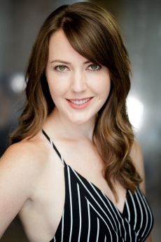 Resume: Erin Barnes, Actress